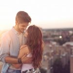 Wie zeigt ein Löwe-Mann Interesse? 12 unbestreitbare Zeichen, dass er ...