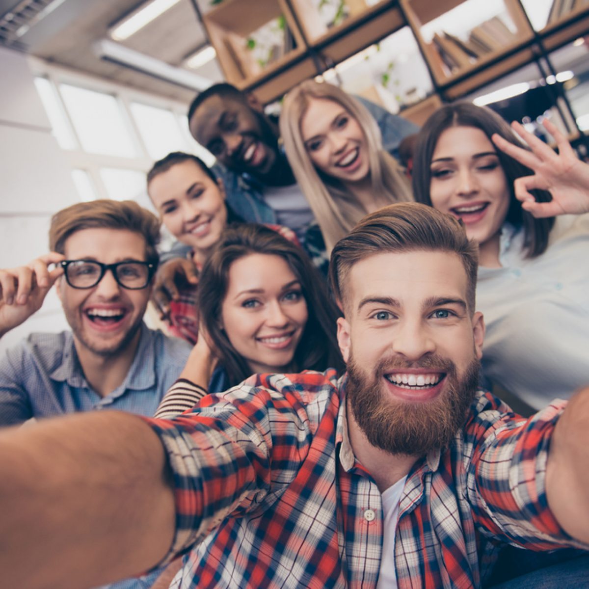 Neue Freunde finden – Wie schaffe ich es als Erwachsener, neue Freunde ...