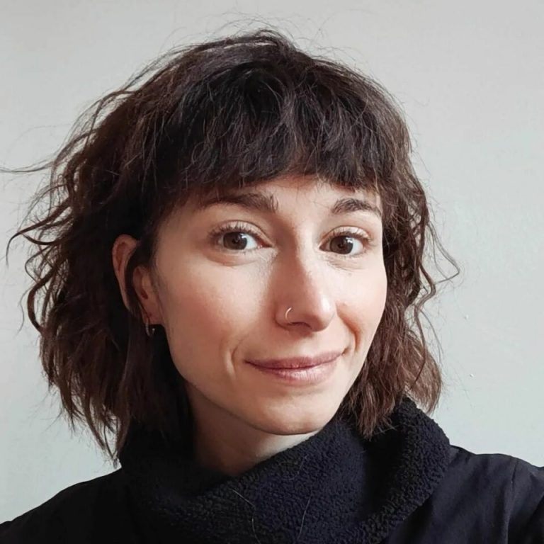 21 wunderschöne lockige Pixie-Haarschnitt-Ideen für jede Art von Locken