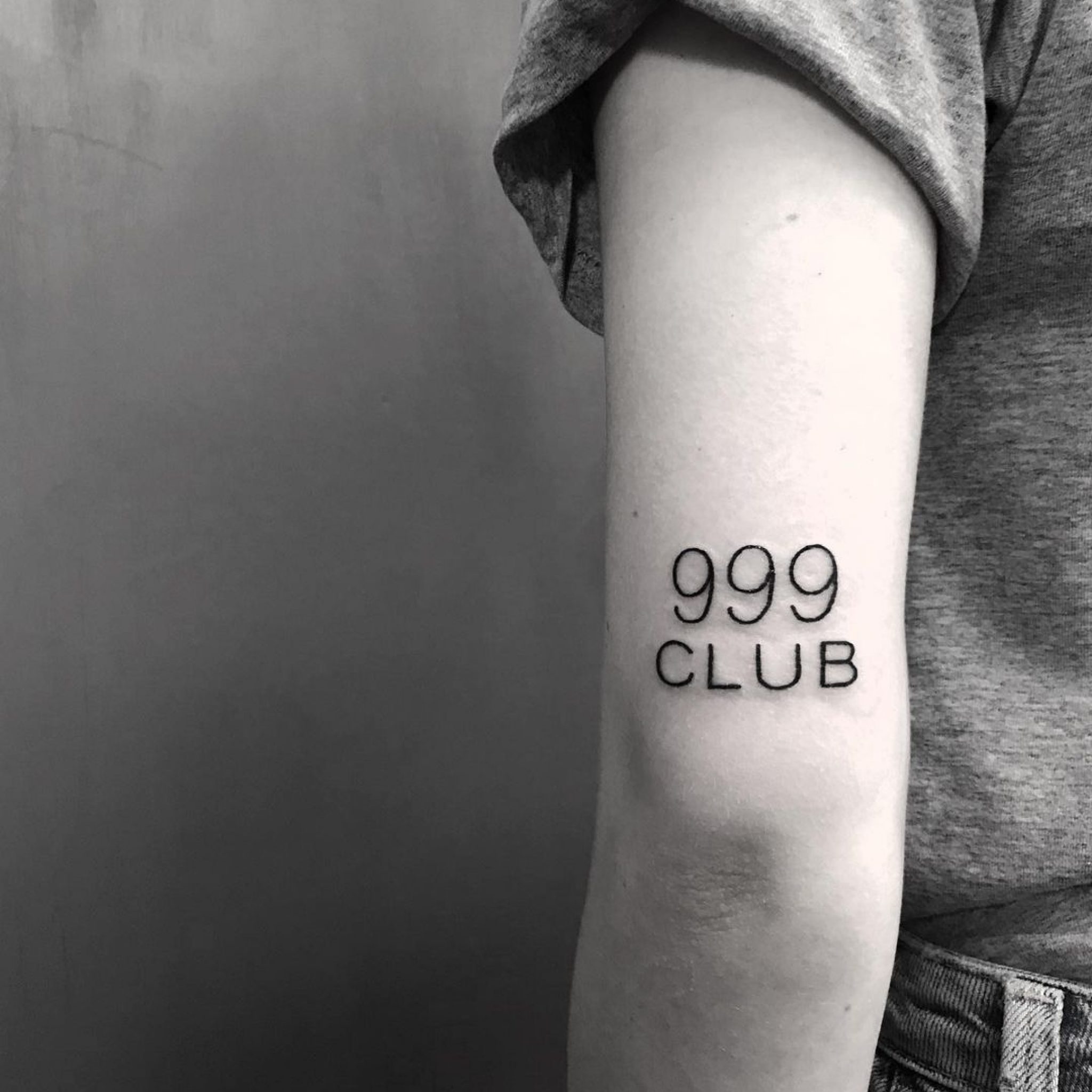 20 Die besten 999 Tattoo-Optionen, die dich zum Weitermachen inspirieren