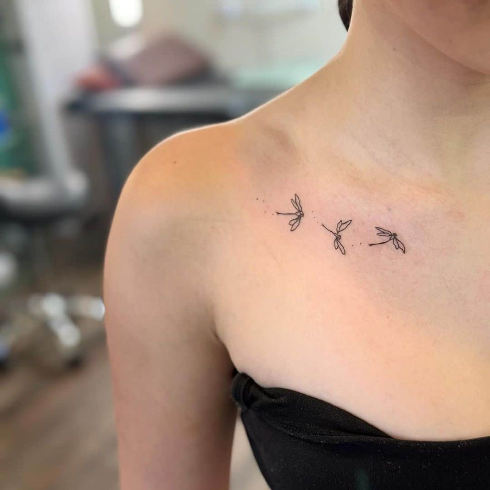 25 epische Libellen-Tattoos, die Ihnen positive Energie bringen werden