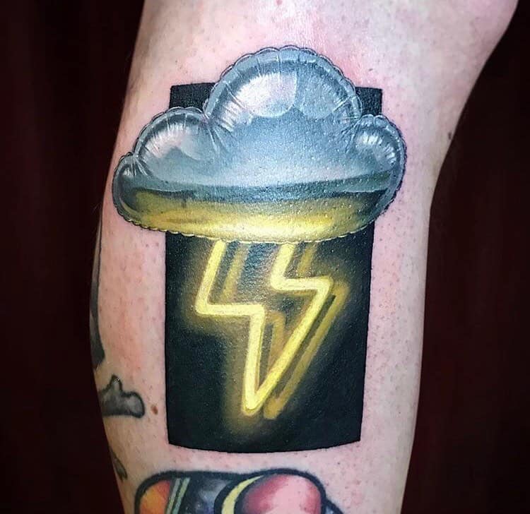 21 Blitz-Tattoo-Ideen für eine auffällige Tinte